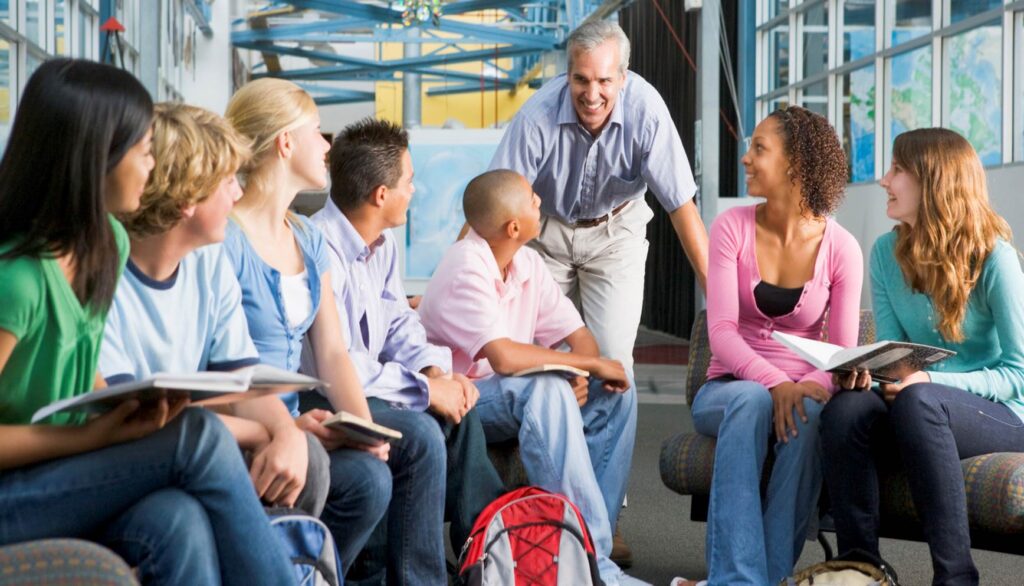 How to Encourage Open Discussion and Debate in Your Classroom ...