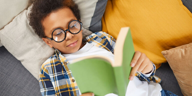 How to Inspire Students to Read Outside the Classroom | Teaching Channel