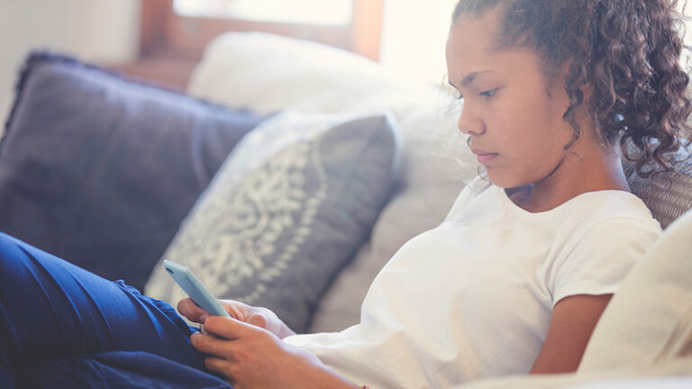 Signs and Prevention of Social Media Bullying in Your Classroom ...