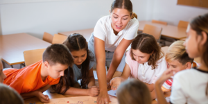 5 Community Building Activities that Foster Communication | Teaching ...